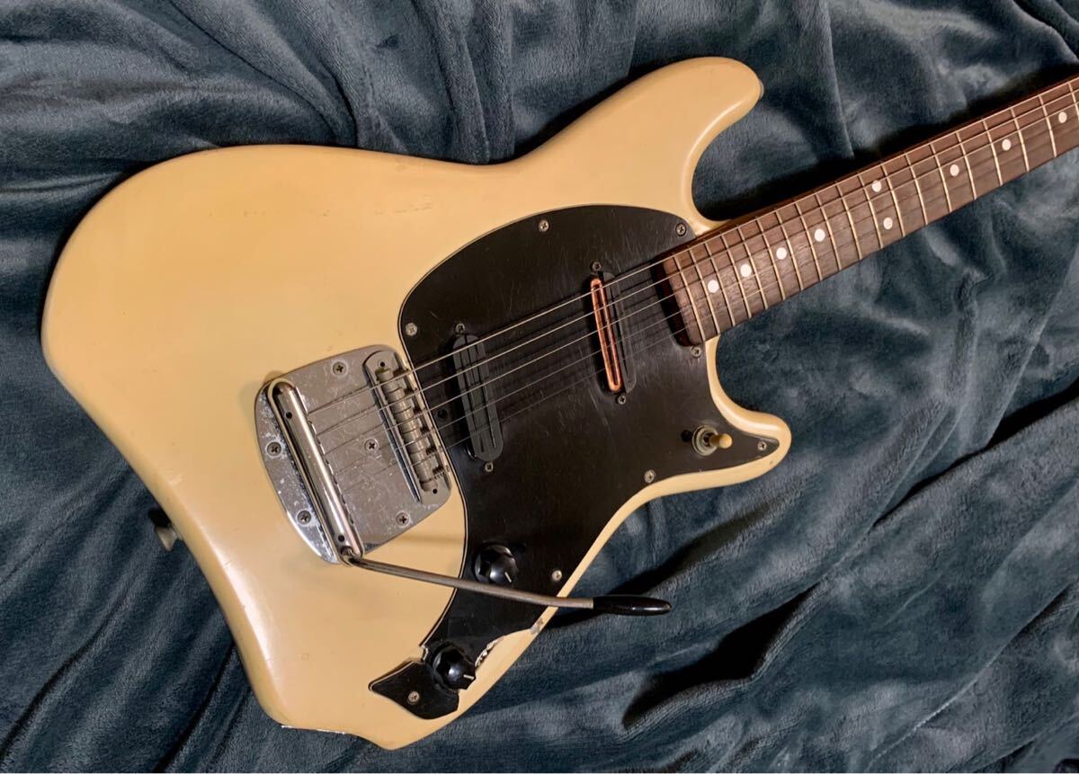 【全体的に状態が悪い】【JUNK】ESP Navigator Char Model ムスタングタイプ レアモデル 直筆サイン入り エレキギター ...