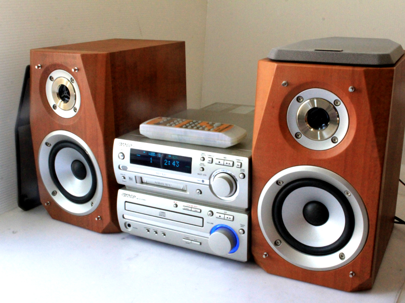 【目立った傷や汚れなし】美品★ 迫力の重低音とクリアで透き通ったサウンド SHARP シャープ MD-X10-S MD/CDステレオ 2WAY スピーカーセット/ミニコンポの落札情報詳細 ...