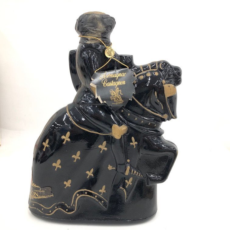 【傷や汚れあり】CASTAGNON CAVALIER カスタニョン カバリエ 騎士 陶器 アルマニャック 700ml 40％ 台座 箱付き 未 ...