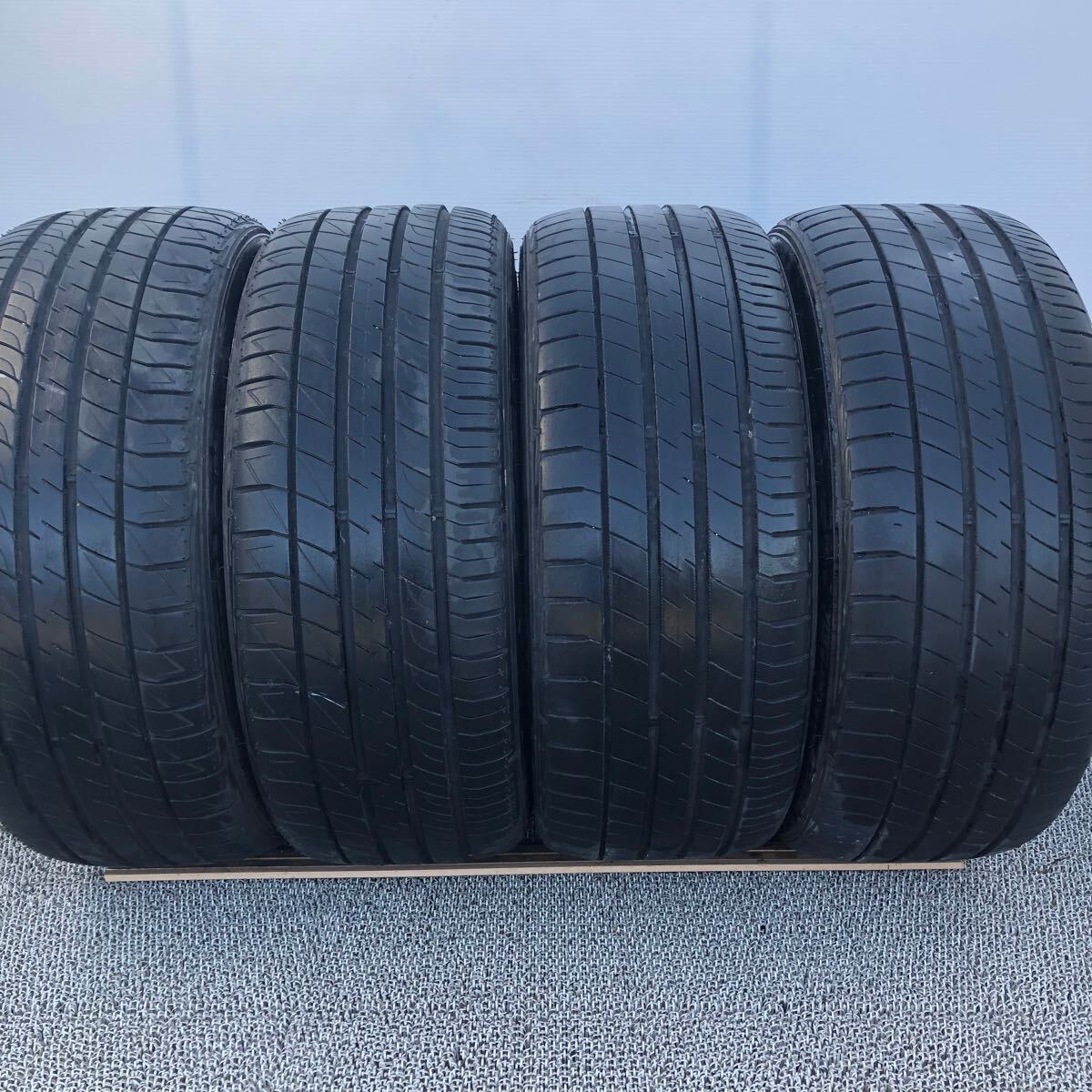 【目立った傷や汚れなし】ME812-51 225/40R18 送料無料 【4本価格】 ダンロップ LEMANSV サマータイヤ 夏 2022年 ...