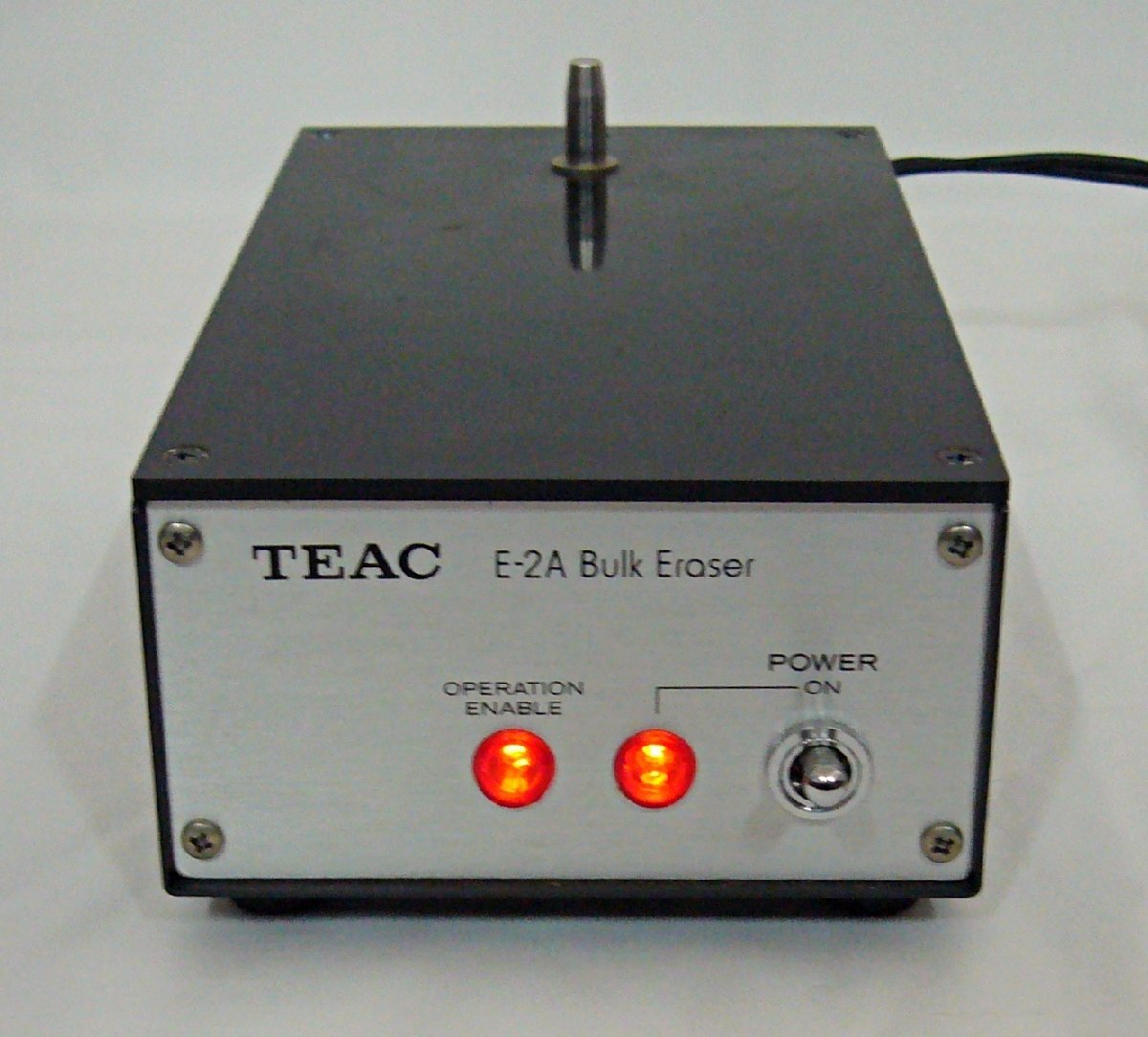 【傷や汚れあり】[K0322] 現状品 TEAC E-2A BULK ERASER 箱付き 電源入りました ティアック バルクイレーサー MADE IN JAPAN オーディオ 1000円 ...