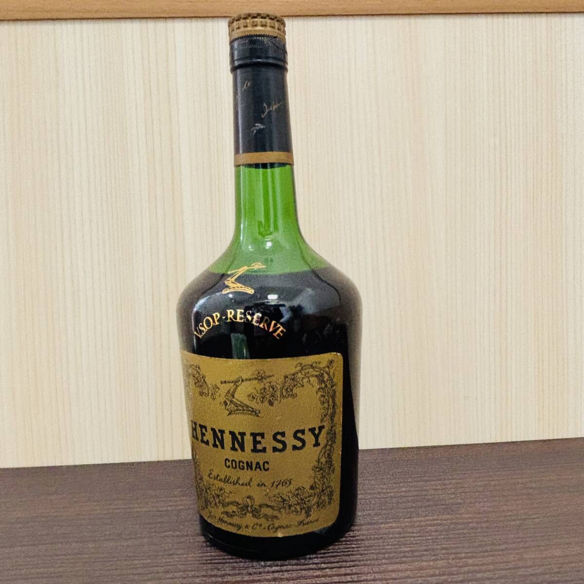 【目立った傷や汚れなし】未開封 Hennessy ヘネシー COGNAC コニャック V.S.O.P RESERVE リザーブ 1765年 リザーブ コニャック ブランデー 700ml 1円 ...