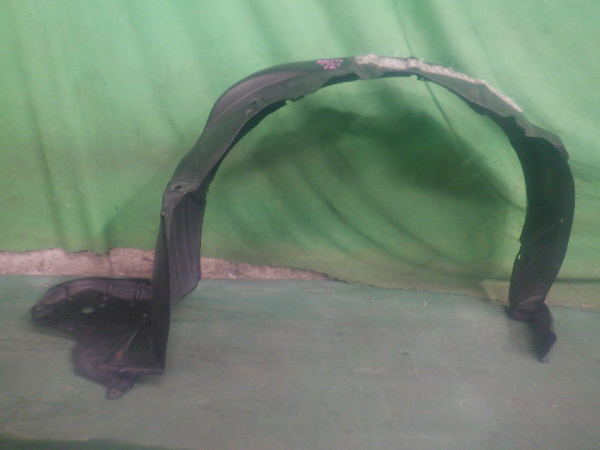 【やや傷や汚れあり】《個人宅発送不可》 トヨタ プリウス ZVW30 純正 右フェンダーライナー 53876 53875-47030 シルバー ...