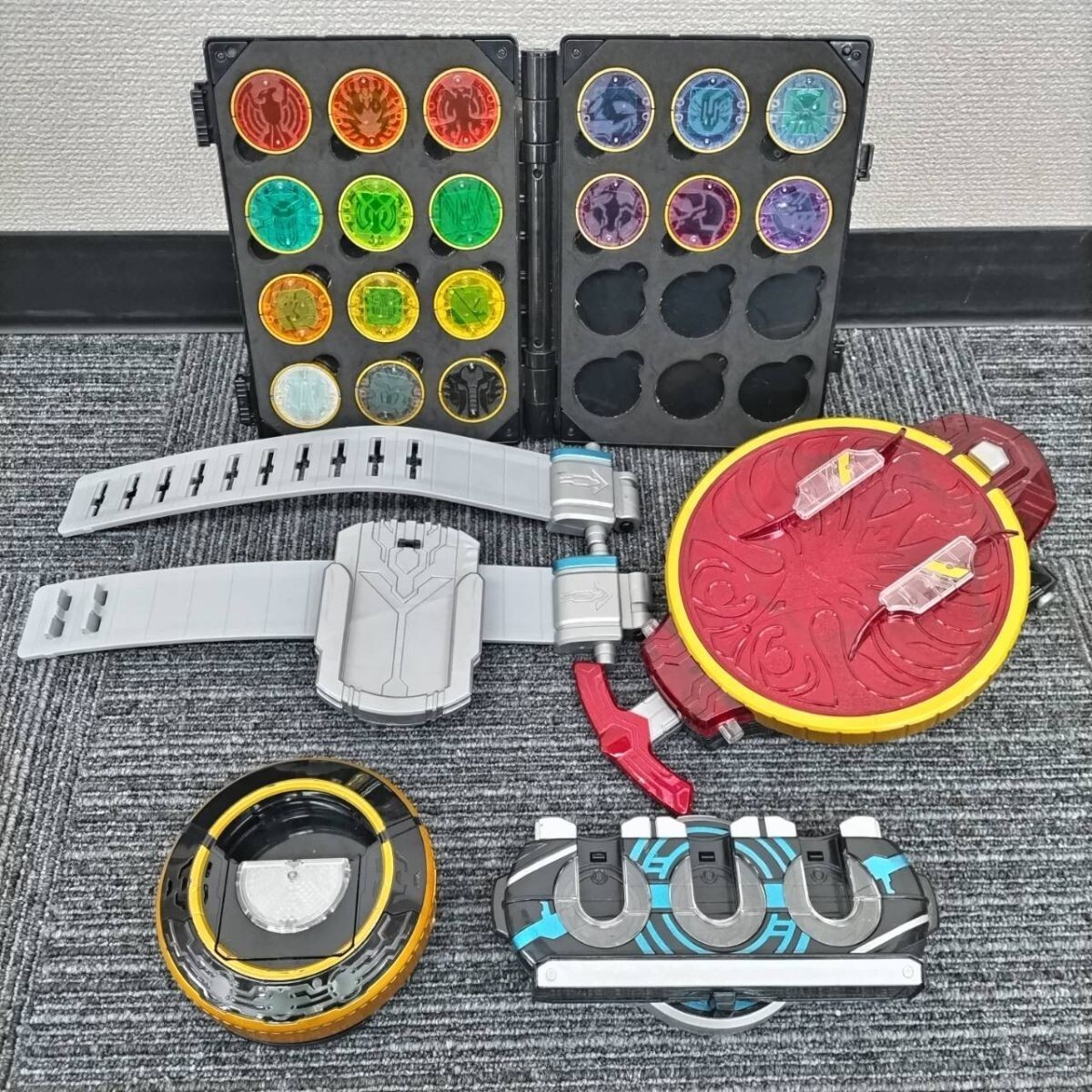 【傷や汚れあり】T637-CH14-1532 仮面ライダーオーズ 変身ベルト DXオーズドライバー タジャスピナー オーメダル オーメダル ...