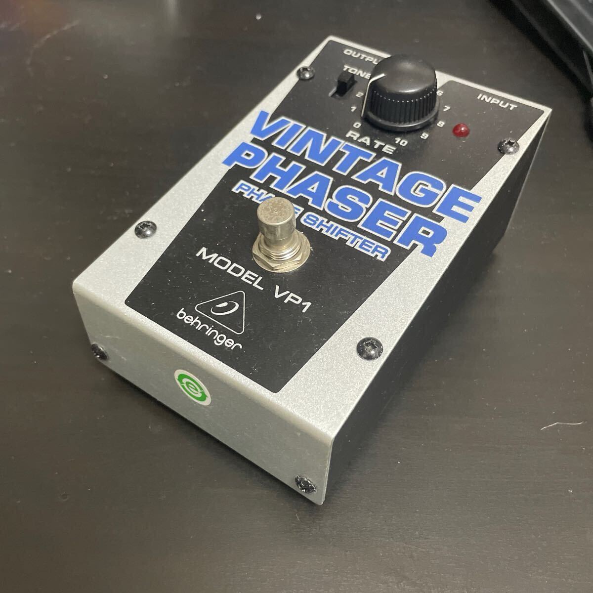 【目立った傷や汚れなし】BEHRINGER VINTAGE PHASER MODEL VP1 ベリンガー エフェクター フェイザーの落札情報 ...