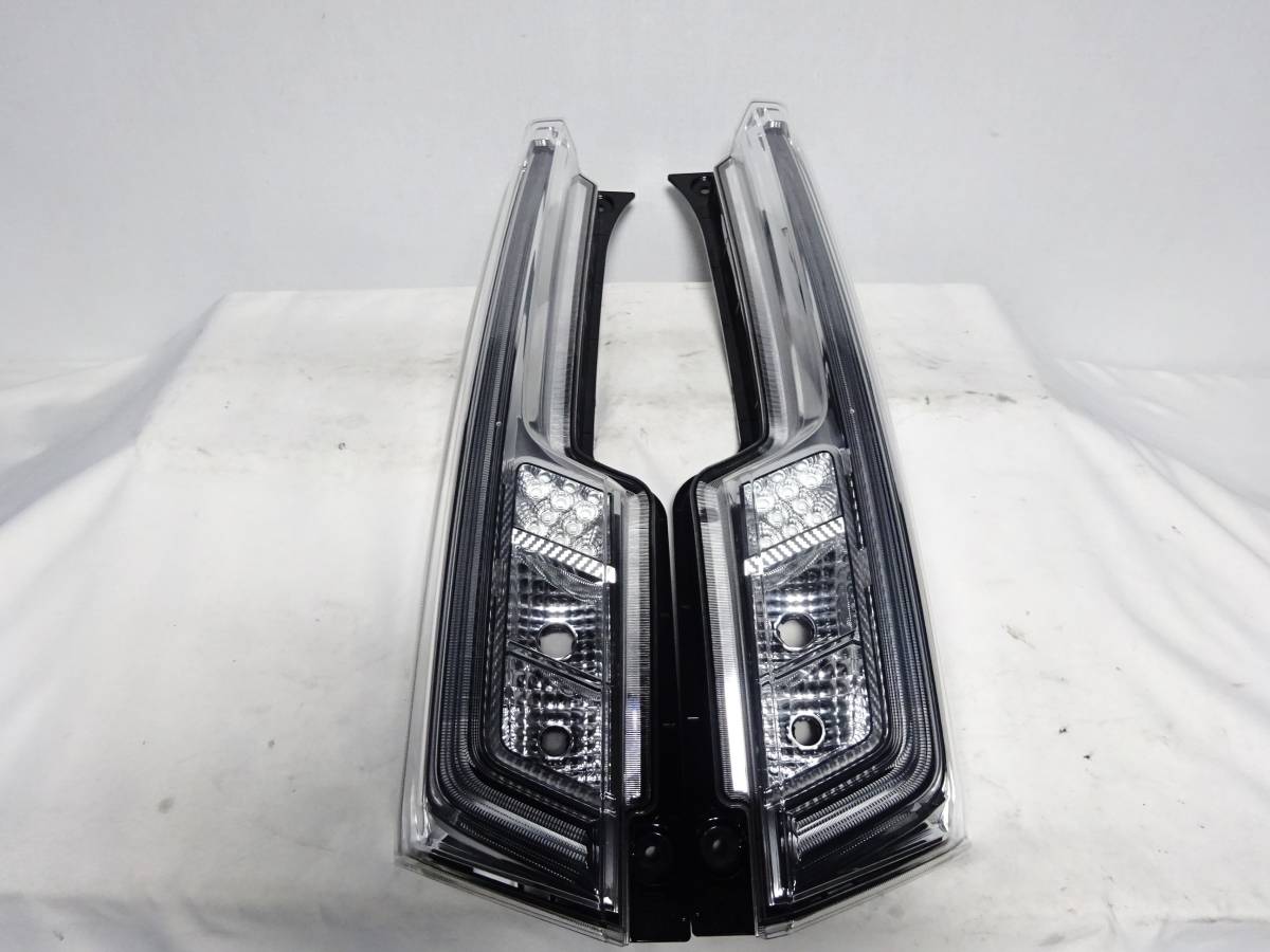 美品 程度良好 ムーヴカスタム 後期 LA150S LA160S KOITO 220-69069 純正 クリアテール テールレンズ テール ...