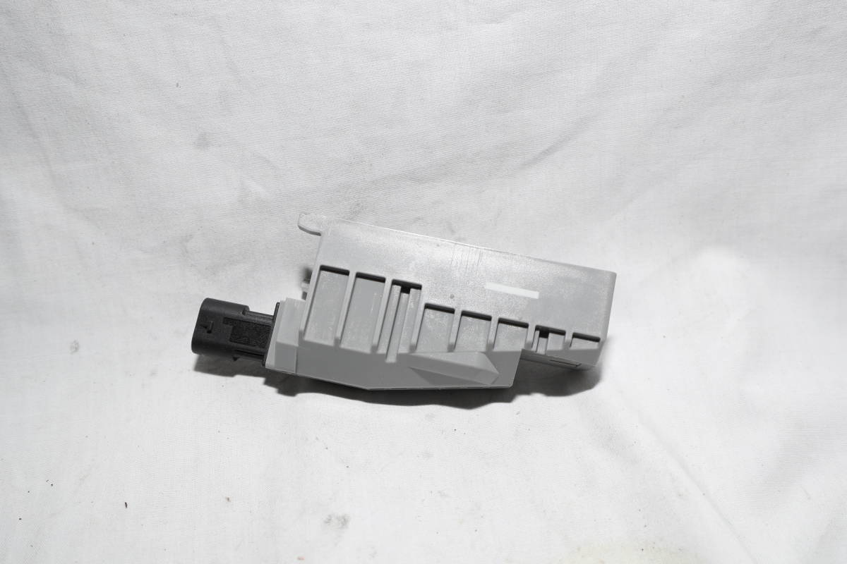 【新品】Mercedes-Benz メルセデス・ベンツ ボンネットセンサー 純正 新品 2128210151 W212 C207の落札情報詳細 ...