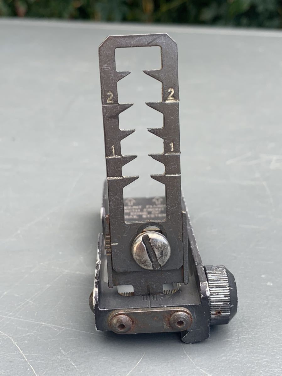 米軍実物 KNIGHT'S ARMAMENT社 M203 フリップアップリーフサイト M203グレネードランチャー用照準器 RECON ...