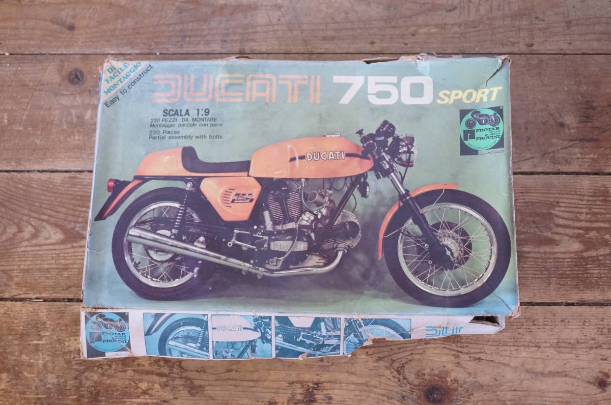 【傷や汚れあり】プロター PROTAR 1992 DUCATI 888 MODEL 1:9 SCALE の落札情報詳細| ヤフオク落札価格情報 ...