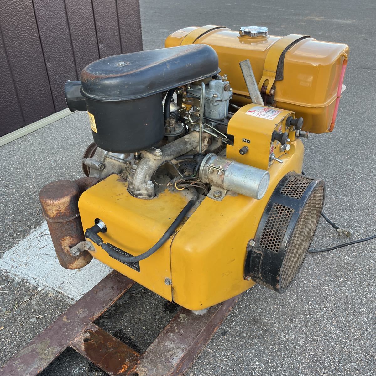 【傷や汚れあり】ロビン ガソリンエンジン EY21 水平対向エンジン 15馬力 中古の落札情報詳細 - ヤフオク落札価格検索 オークフリー