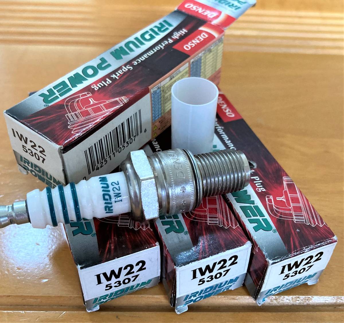 【未使用】【未使用】 DENSO ★ デンソー IRIDIUM POWER イリジウム パワー プラグ IW22 5307 4本セット 送料 ...