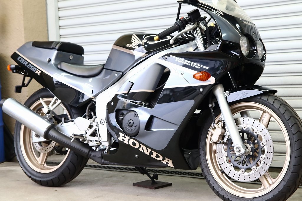 【目立った傷や汚れなし】CBR250R/実走行わずか9570km/純正オリジナル/純正フルカウル/コンディション自信あり/MC19 ...