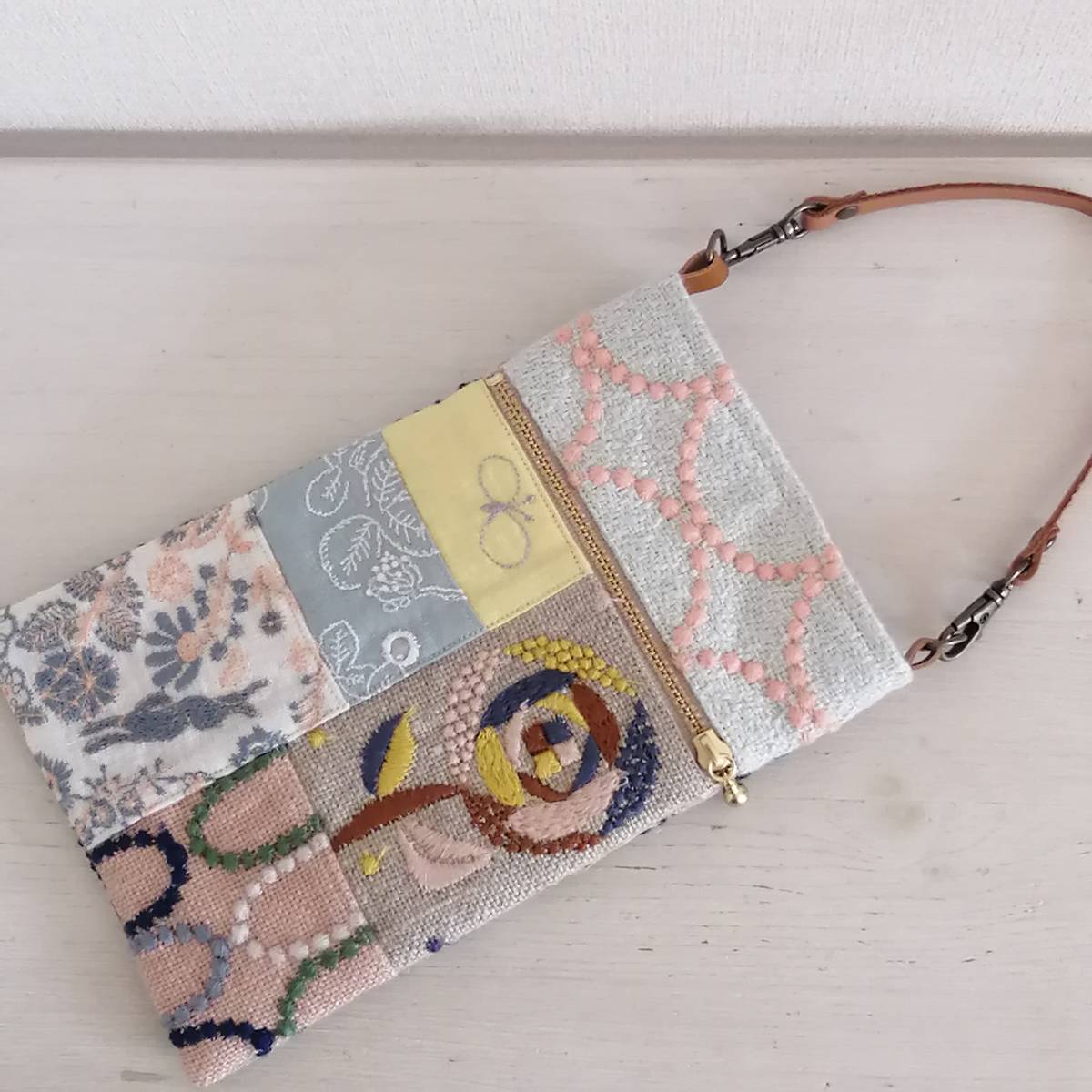 【未使用】ハンドメイド☆ミナペルホネン*パッチ*sandrose*tanpopo*ポーチ*スマホケースの落札情報詳細 - Yahoo!オークション落札価格検索 オークフリー