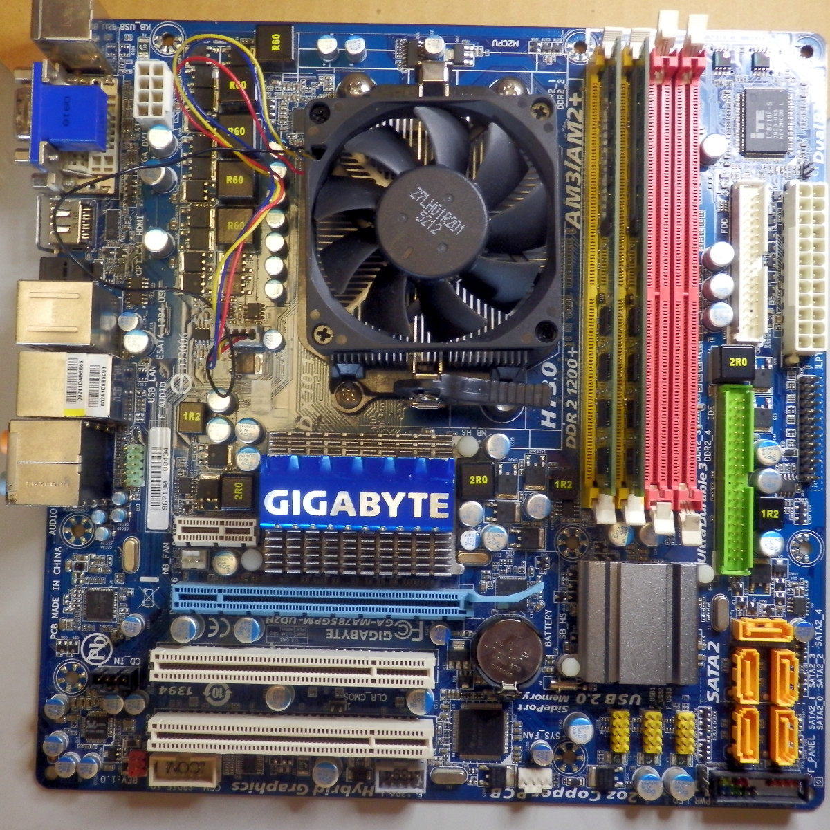 【傷や汚れあり】【中古】GIGABYTE MicroATX マザーボード GA-MA785GPM-UD2H Socket AM3/AM2 ...