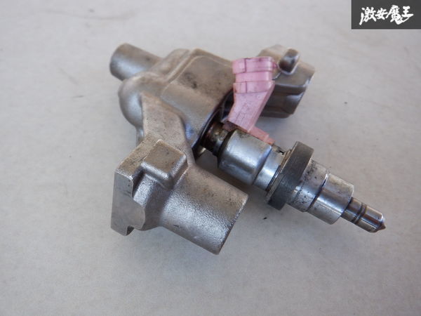 【やや傷や汚れあり】トヨタ純正 200 ハイエース 1KD 4型 2WD フューエル インジェクター 1本 即納 23707-30010 棚 ...