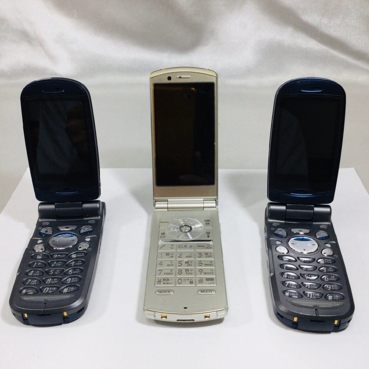 【傷や汚れあり】【ジャンク/TO】docomo ドコモ 携帯電話 N-02C/N506isⅡ/N506isⅡ ガラケー 3台 おまとめ 部品 ...