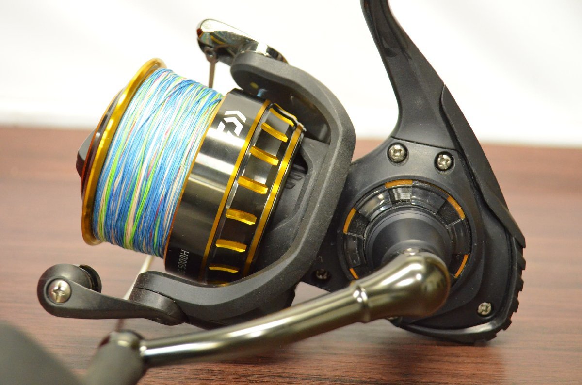 【やや傷や汚れあり】【程度良好☆1スタ】ダイワ BG 5000H DAIWA スピニングリール シーバス ジギング キャスティング などに ...