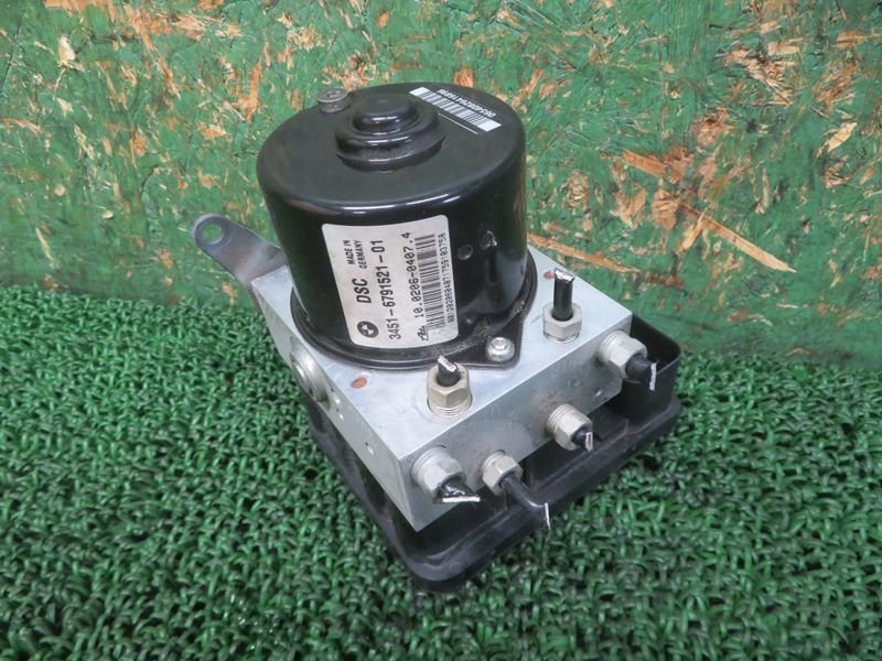 【傷や汚れあり】『psi』 BMW ABA-VB20 3シリーズ E90 321i 後期 LCI N46B20B ABSアクチュエーター ...