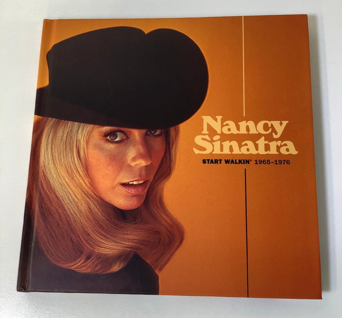 【やや傷や汚れあり】【希少】Nancy Sinatra START WALKIN’ 1965-1976 ナンシー・シナトラ CD付き ...