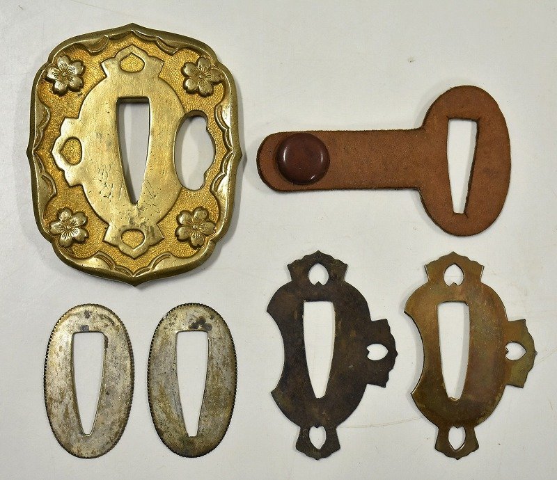 【傷や汚れあり】竜M816 当時物 旧日本軍 陸軍 軍刀拵え 九八式 鍔 切羽 等 軍刀 指揮刀 サーベル ミリタリー 軍物 の落札情報詳細| ヤフオク落札価格情報 オークフリー