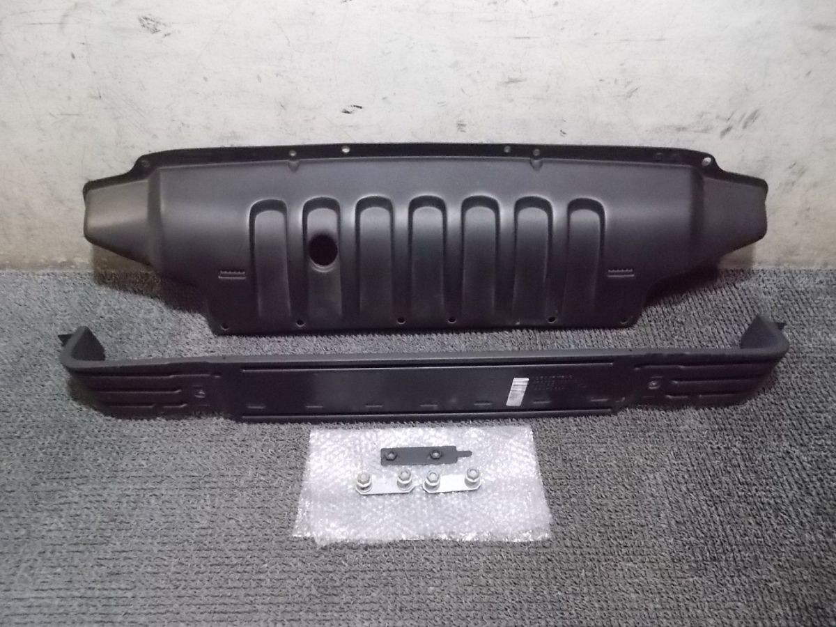 【やや傷や汚れあり】★激安!★07年~14年 JEEP ジープ JK ラングラー 純正 ノーマル フロントアンダーパネル アッパーパネル ...