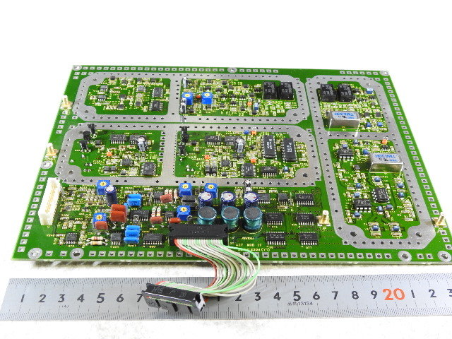 【傷や汚れあり】【HPマイクロ波】 Anritsuマイクロ波スペアナ取外し 部品取り基板 その2 TMA30/MC12013P/MC12009P/UPC1677C/PLL2001S他 現状 ...