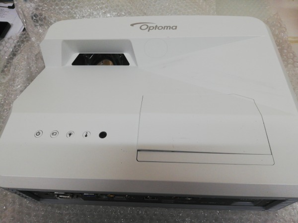 【やや傷や汚れあり】Optoma EH320UST 超短焦点プロジェクター オプトマNB6768の落札情報詳細 - ヤフオク落札価格検索 オークフリー