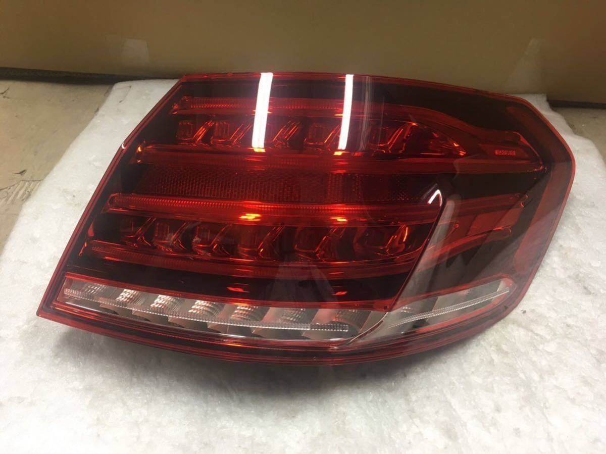 【目立った傷や汚れなし】ベンツ W212 Eクラス セダン 後期 LED テールランプ 右 A2129060803 破損無し 補修跡無しの落札 ...