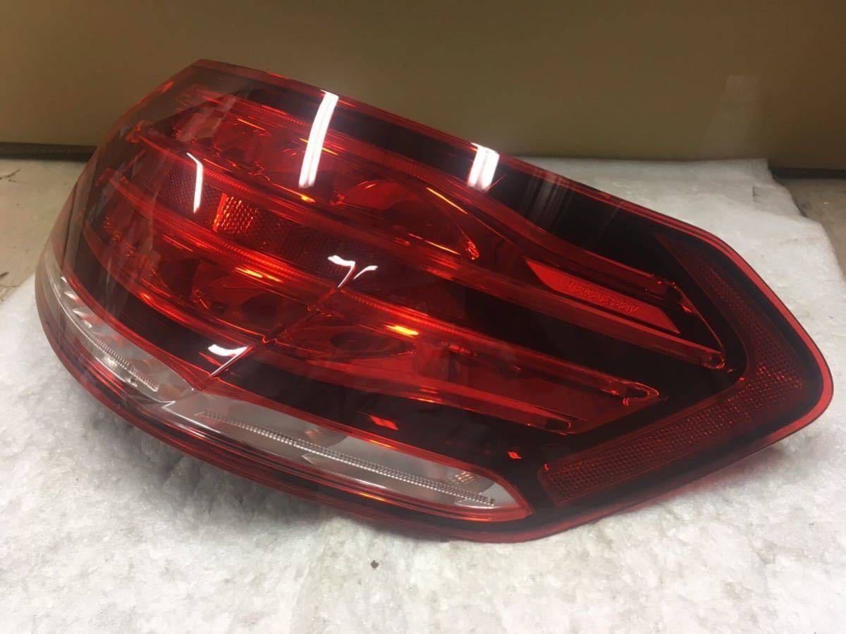 【目立った傷や汚れなし】ベンツ W212 Eクラス セダン 後期 LED テールランプ 右 A2129060803 破損無し 補修跡無しの落札 ...