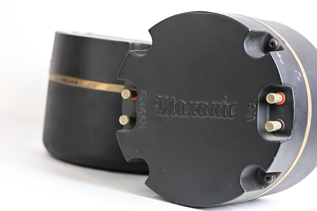 【やや傷や汚れあり】閑古鳥 パーメンジュール仕様！ 【 MAXONIC D101EX-Ⅱ / 励磁型 超大型ドライバー ペア 】 マクソニック ...