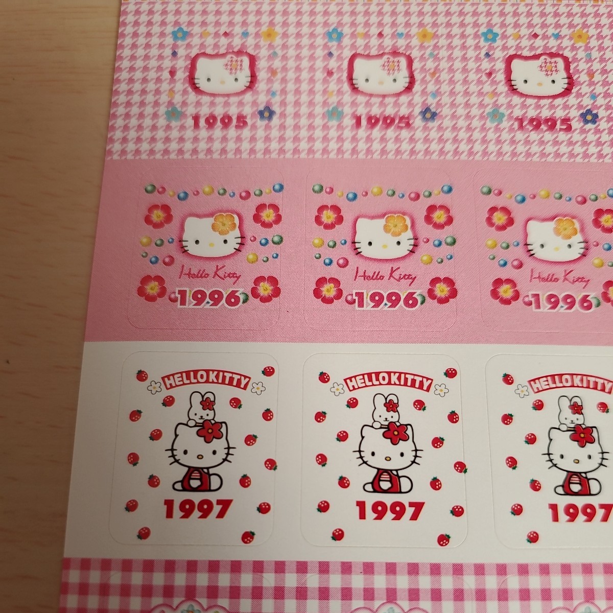 【未使用】HELLOKITTY 30周年 デザイン変遷シール⑤(1994年～1998年)ハローキティ KITTYブーム時 ステッカー SANRIO 激レア 非売品 サンリオの落札情報詳細 ...