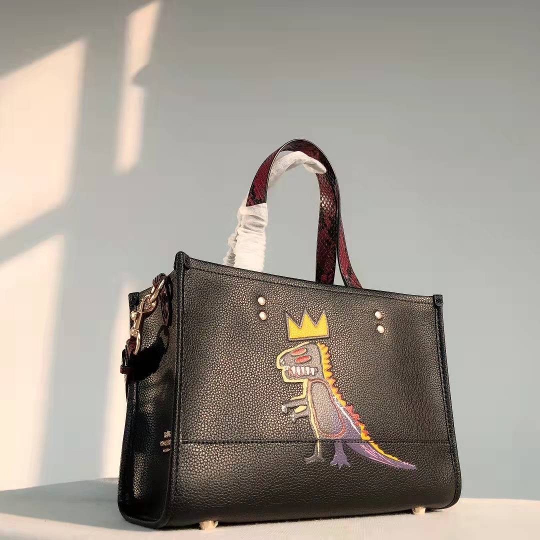 【未使用】新品 COACH コーチ トートバッグハンドバッグ ショルダー付き バスキア コラボ 黒 革 ブラック レディース 5661 ...