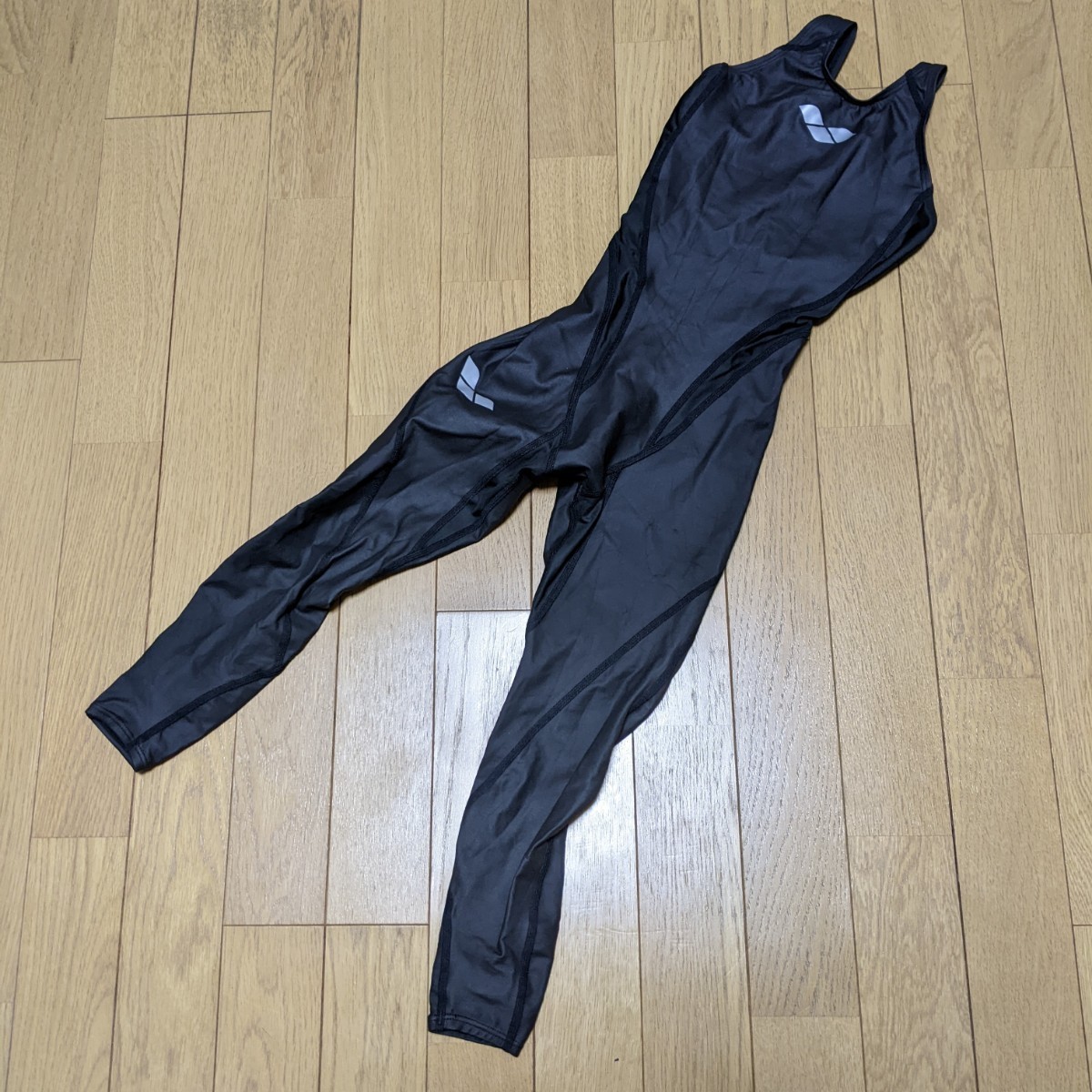 【新品】★ アクアフォース アリーナ ARENA FAR-9502W 競泳水着 S 黒 ★の落札情報詳細 - ヤフオク落札価格検索 オークフリー