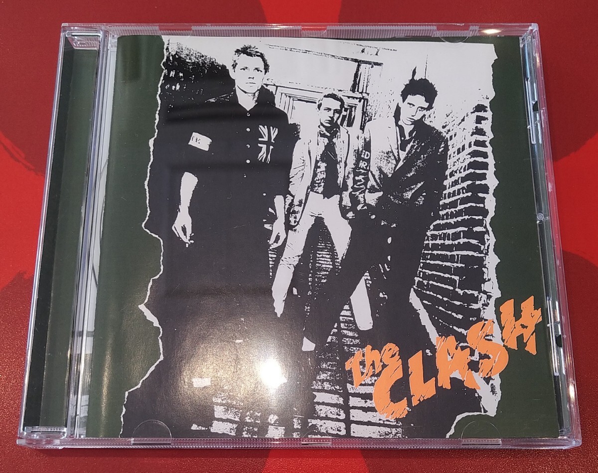 【やや傷や汚れあり】the clash 1st 旧規格リマスター輸入盤中古CD ザ・クラッシュ 白い暴動 ファースト デビュー mick ...