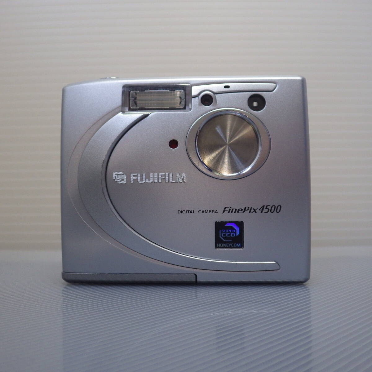 【目立った傷や汚れなし】FUJIFILM Finepix 4500 動作品の落札情報詳細 - ヤフオク落札価格検索 オークフリー