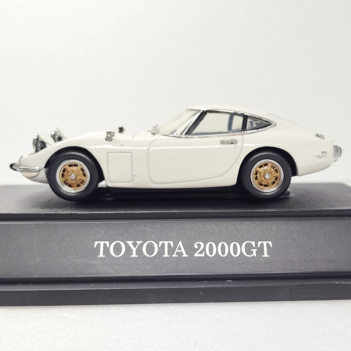 【目立った傷や汚れなし】1/43 エブロ ゴールドホイールver トヨタ 2000GT 昭和の名車 ライト開閉 希少 Toyota クラシック ...