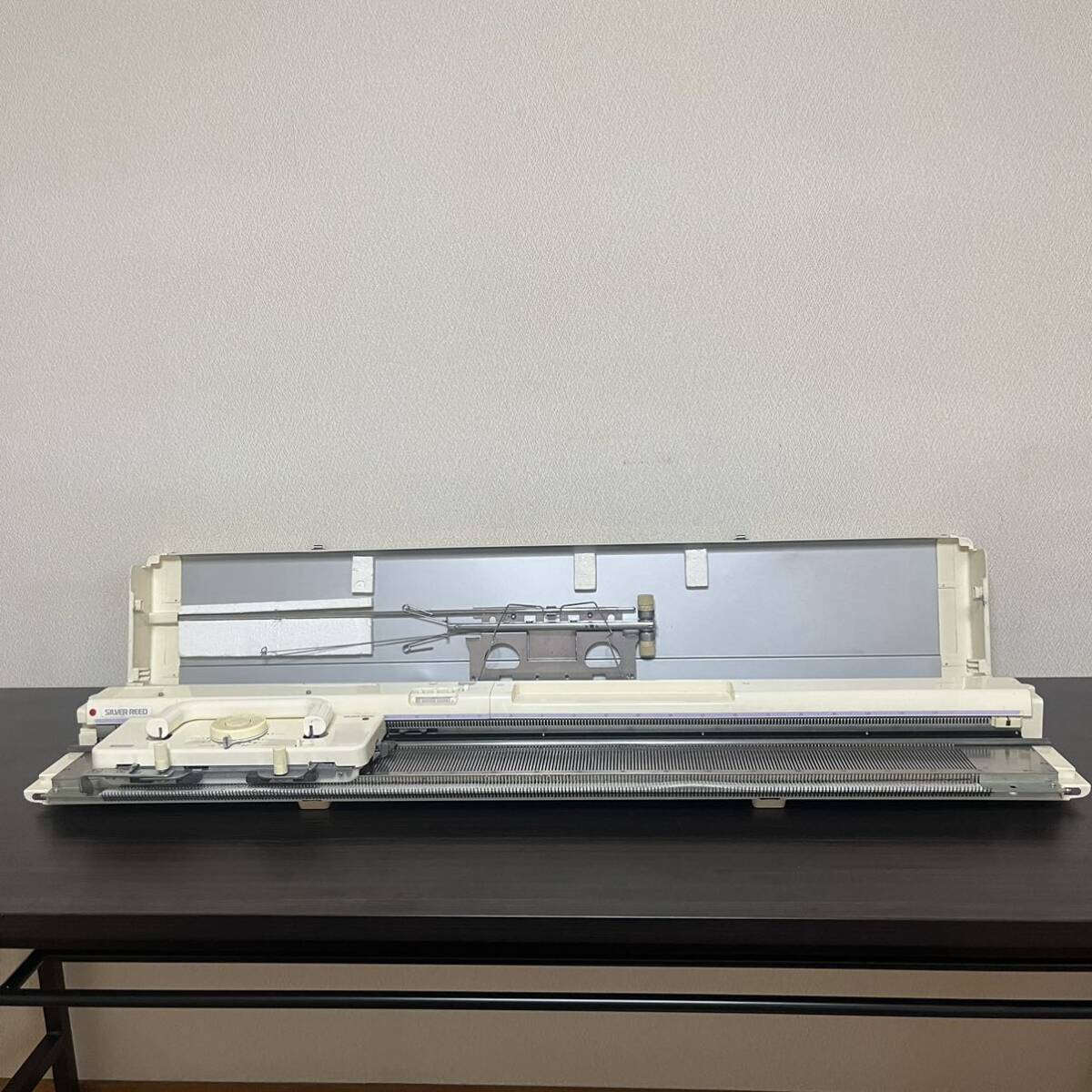 【やや傷や汚れあり】SILVER REED シルバーリード シルバー精工 編機 編み機 手芸 ハンドクラフト SK830 現状品の落札情報詳細 ...