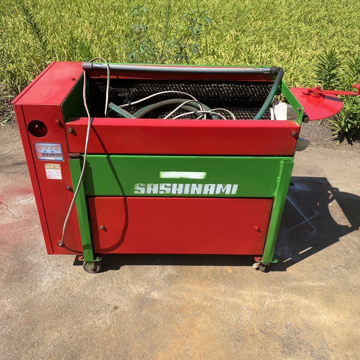 【傷や汚れあり】【K6941】SASHINAMI サシナミ 指浪 型番不明 野菜洗浄機 芋洗い機 サトイモ 単相100V【通電、回転確認のみ ...