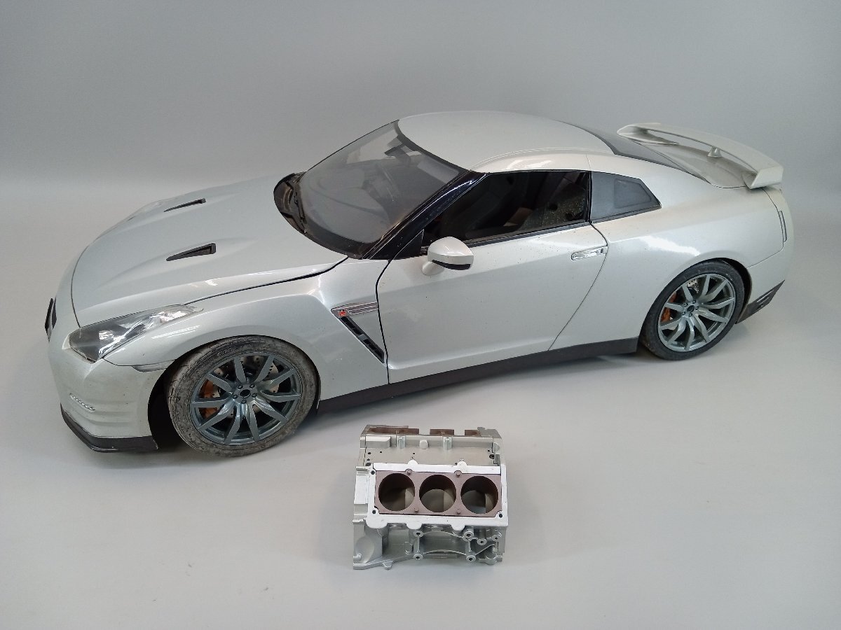 【傷や汚れあり】【組立済/未検品・ジャンク】 イーグルモス 日産 R35 GT-R 1/18 ダイキャストモデルカー 全長約58cm [10-3] No.3732の落札情報詳細 - Yahoo ...