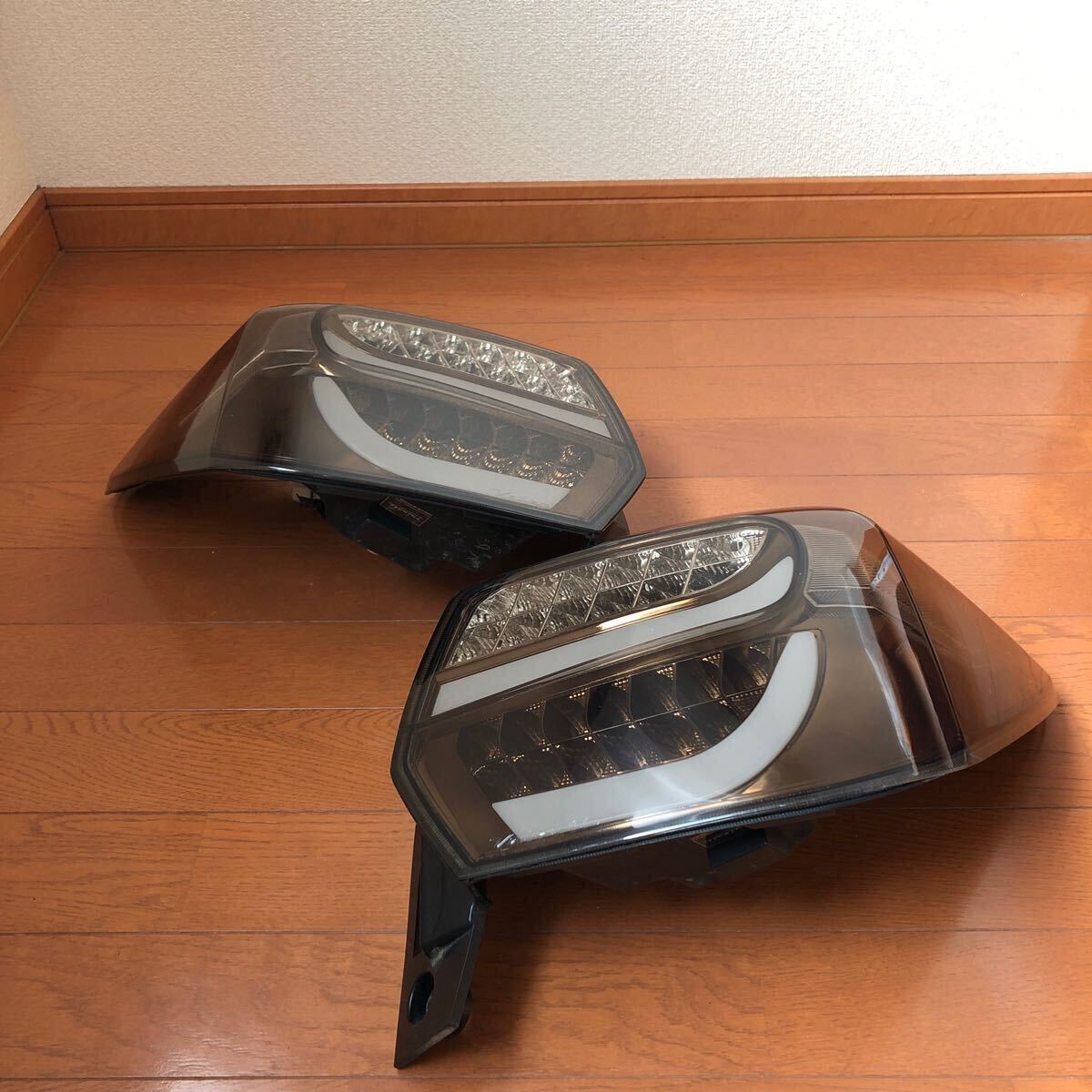 【やや傷や汚れあり】Valenti ヴァレンティ LEDテールランプ REVO XV/インプレッサスポーツ/ハイブリッドGP2/GP3/GP6/GP7/GPE クロームの落札情報詳細 ...