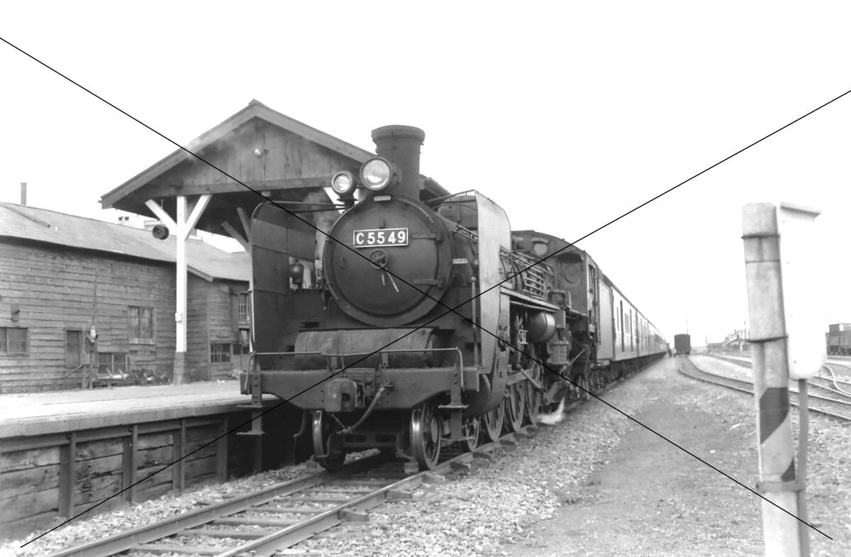 【やや傷や汚れあり】C55-49〔旭〕+322客レ-2コマセット-宗谷本線・函館本線＝昭和40年代のSLモノクロネガ35mm/稚内駅/S43.8.12・著作権譲渡証明書=有りor無しの落札情報 ...