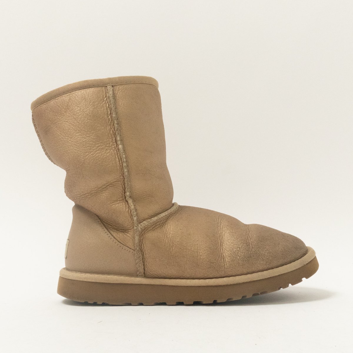 【傷や汚れあり】【1円スタート】 UGG australia アグ F8809G ムートン ベージュ ゴールド ハーフブーツ ショートブーツ 防寒 AW レディース W7 24cm相当の落札 ...
