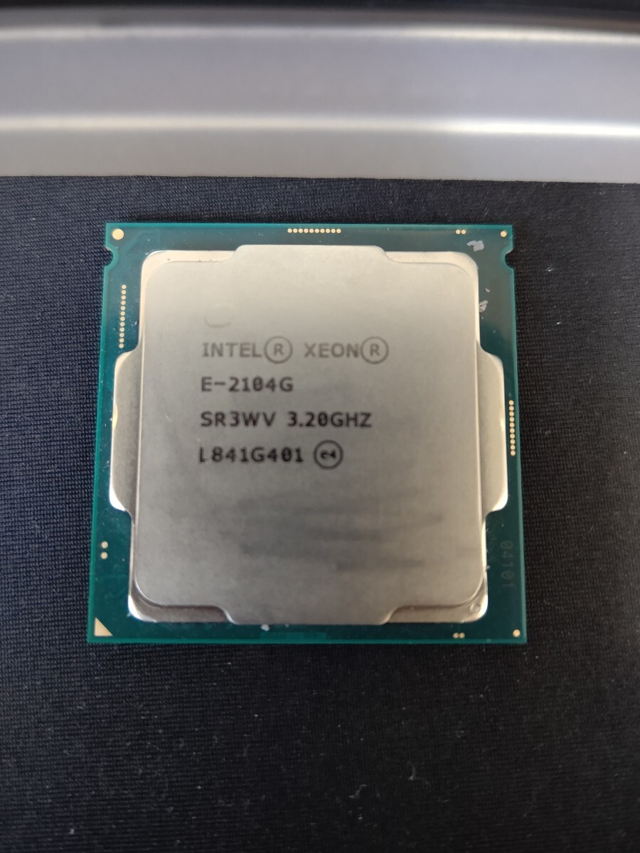 【やや傷や汚れあり】【ジャンク】Intel Xeon E-2104G (3.2GHz) bulk 4C/4T/L3 8M/TDP65W ...