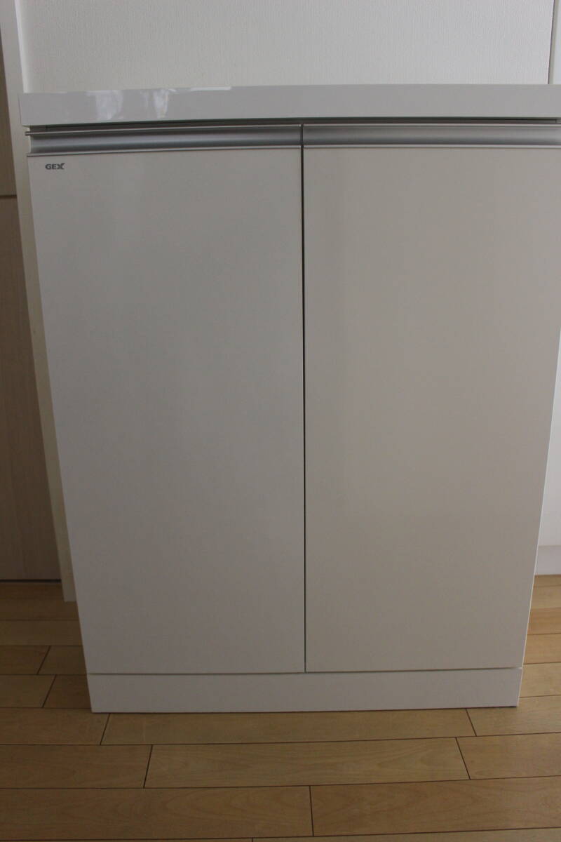 【目立った傷や汚れなし】★GEX ジェックス 水槽台 ホワイト メラニン塗装 60センチ 60X30XH80(cm) サイレントドア 完成品 中古・美品★の落札情報詳細 - Yahoo ...