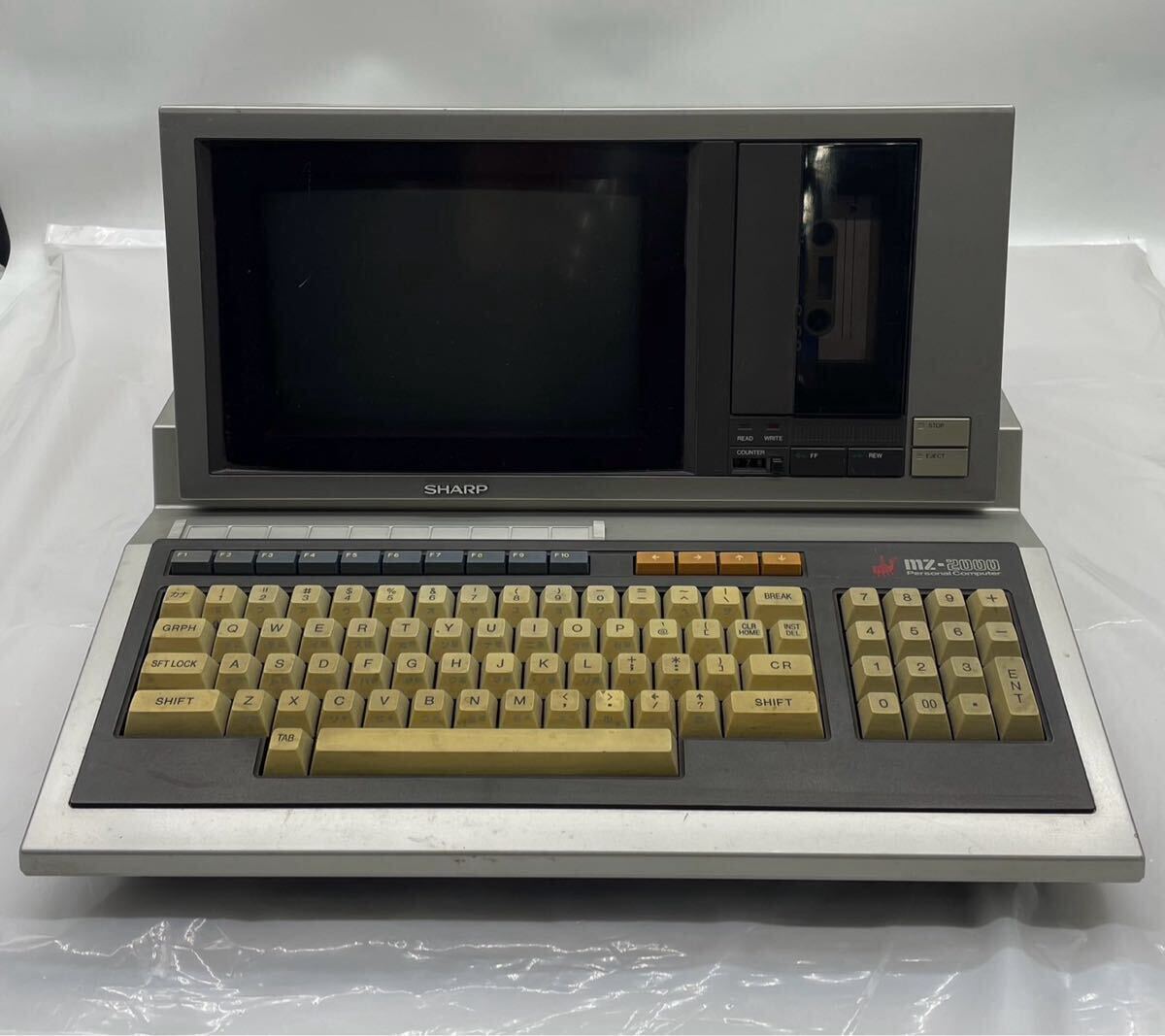 【やや傷や汚れあり】【い-2-6】140 当時物 SHARP MZ-2000 パーソナルコンピューター 本体のみ 旧型PC レトロ ...