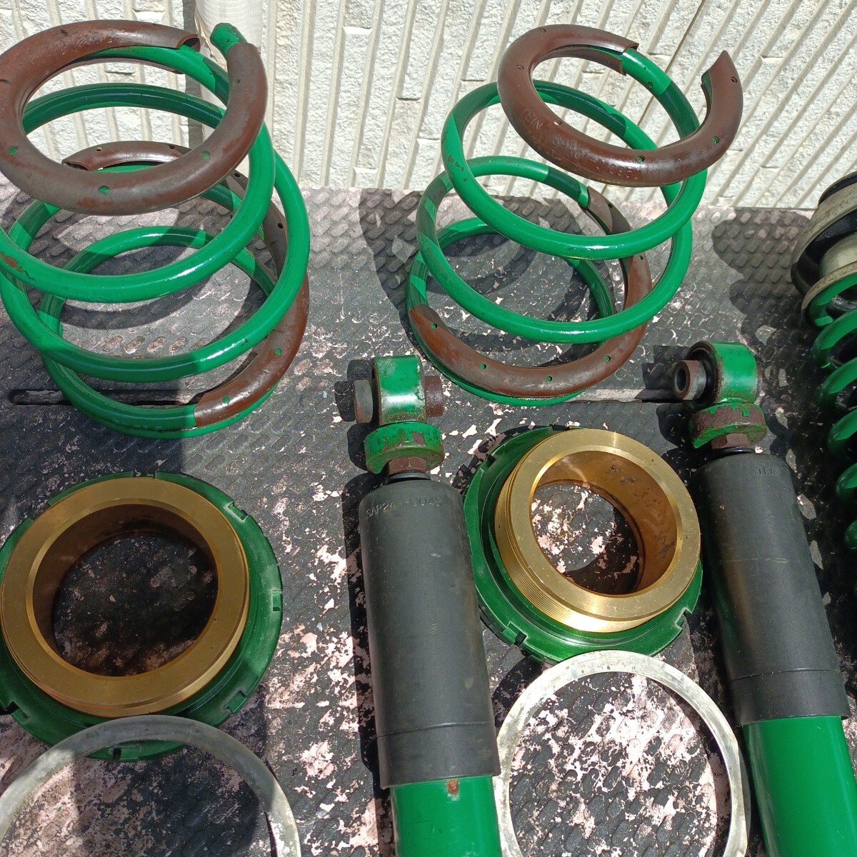 【傷や汚れあり】TEIN 車高調 テイン アルト ピノ ワゴンR スティングレー MRワゴン HA24S HC24S MH21S MH22S MF22S MC22S ベーシックK 一式の落札 ...