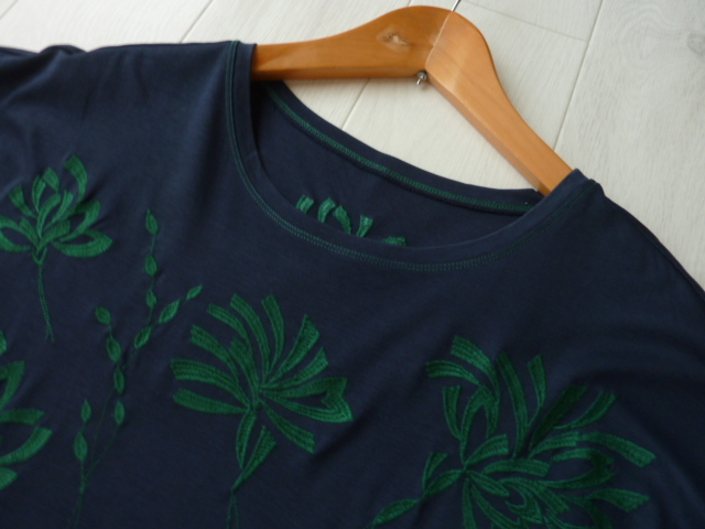 【目立った傷や汚れなし】ヒロコビス HIROKO BIS ヒロココシノ HIROKO KOSHINO 刺繍 コットンブレンド 大人きれいめ 肩落ち カットソー 半袖 ネイビー サイズ9の落札 ...