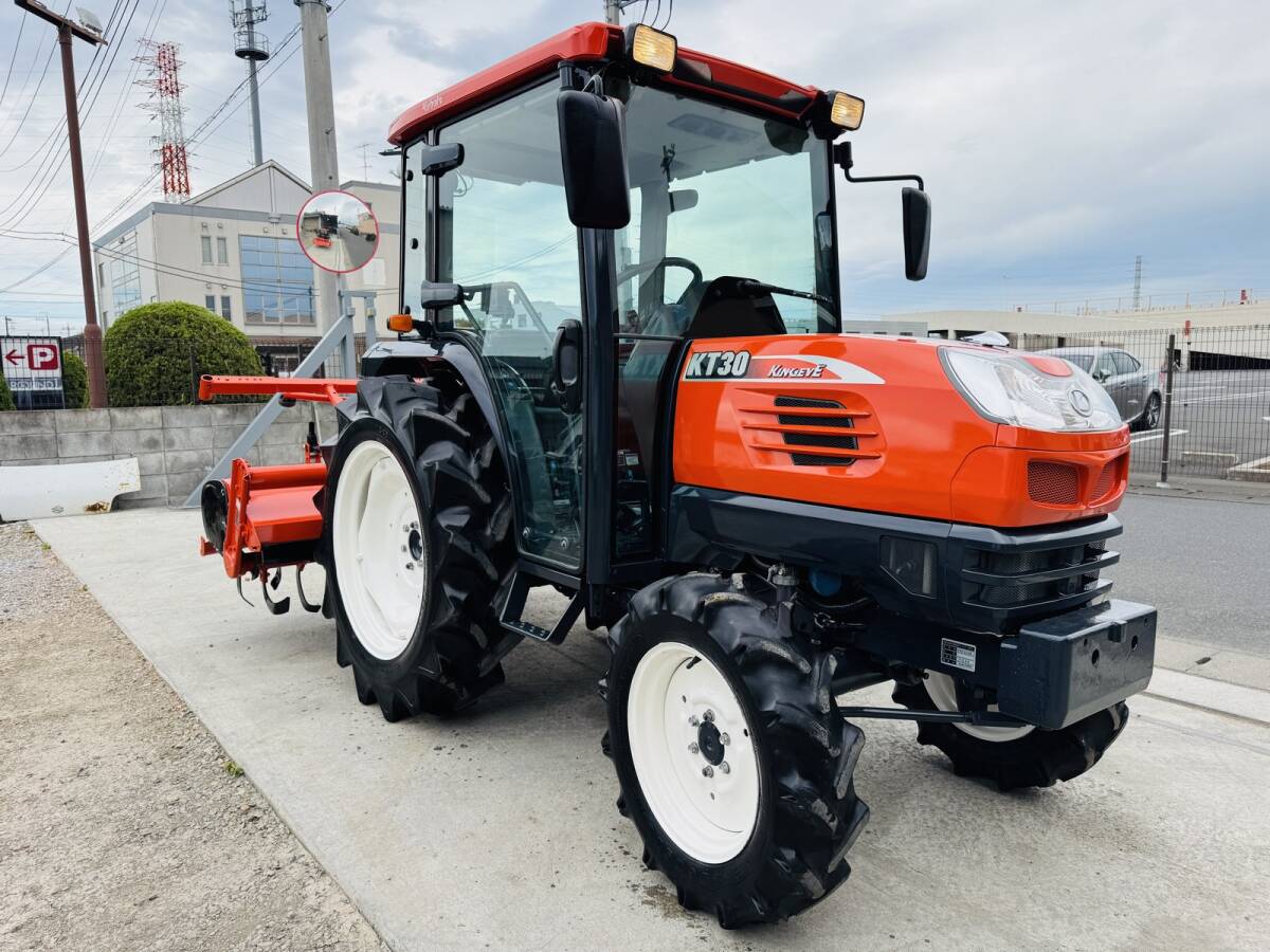 【やや傷や汚れあり】クボタ KT30 エアコンキャビン付き 30馬力 トラクター KINGEYE（キングアイ）486h 新品爪の純正ロータリー ...