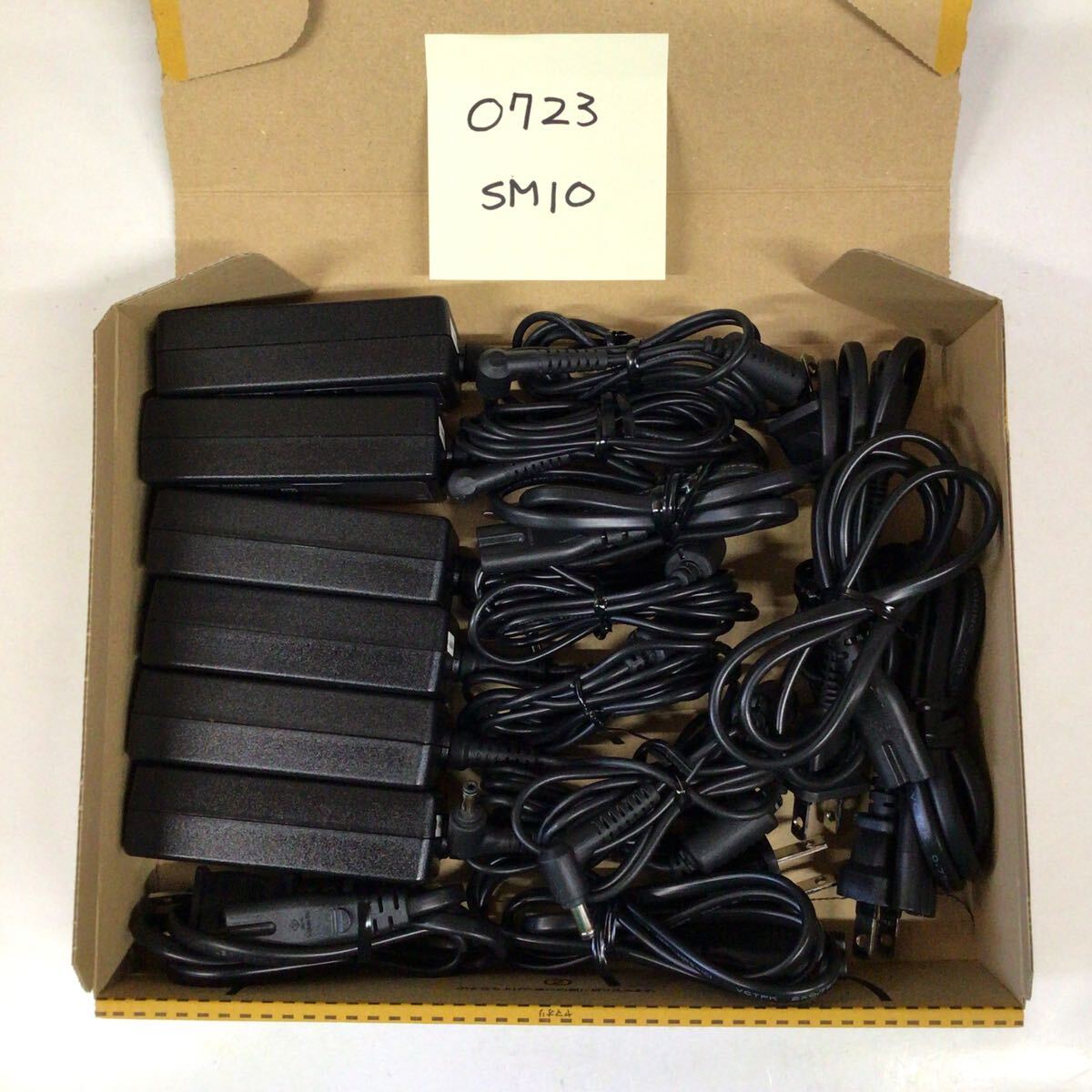 【やや傷や汚れあり】【動作品/USB ACアダプタ】☆Chicony 東芝 W12-010N3A (5V 2A/送料：185円～)の落札情報詳細 - Yahoo!オークション落札価格検索 オークフリー