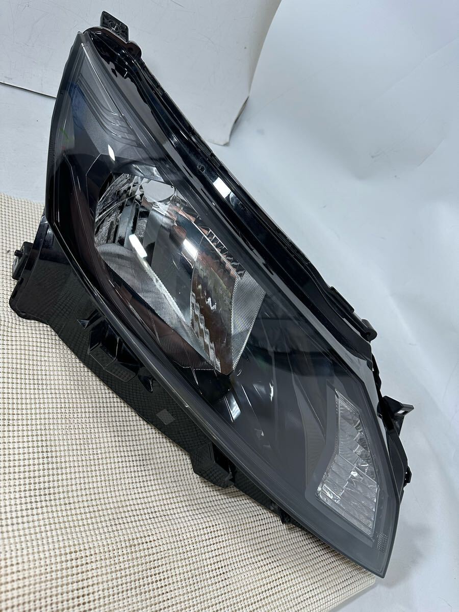 【目立った傷や汚れなし】M49-5-1 良品 ノート E13 打刻H 1992 ハロゲン ヘッドライトの落札情報詳細 - Yahoo!オークション落札価格検索 オークフリー